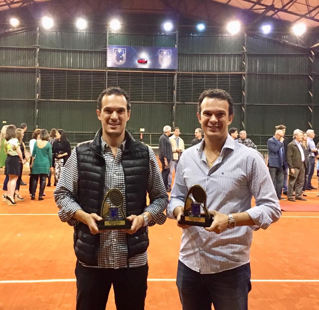 18 de março, Dia dos Múltiplos: irmãos gêmeos contam histórias marcantes